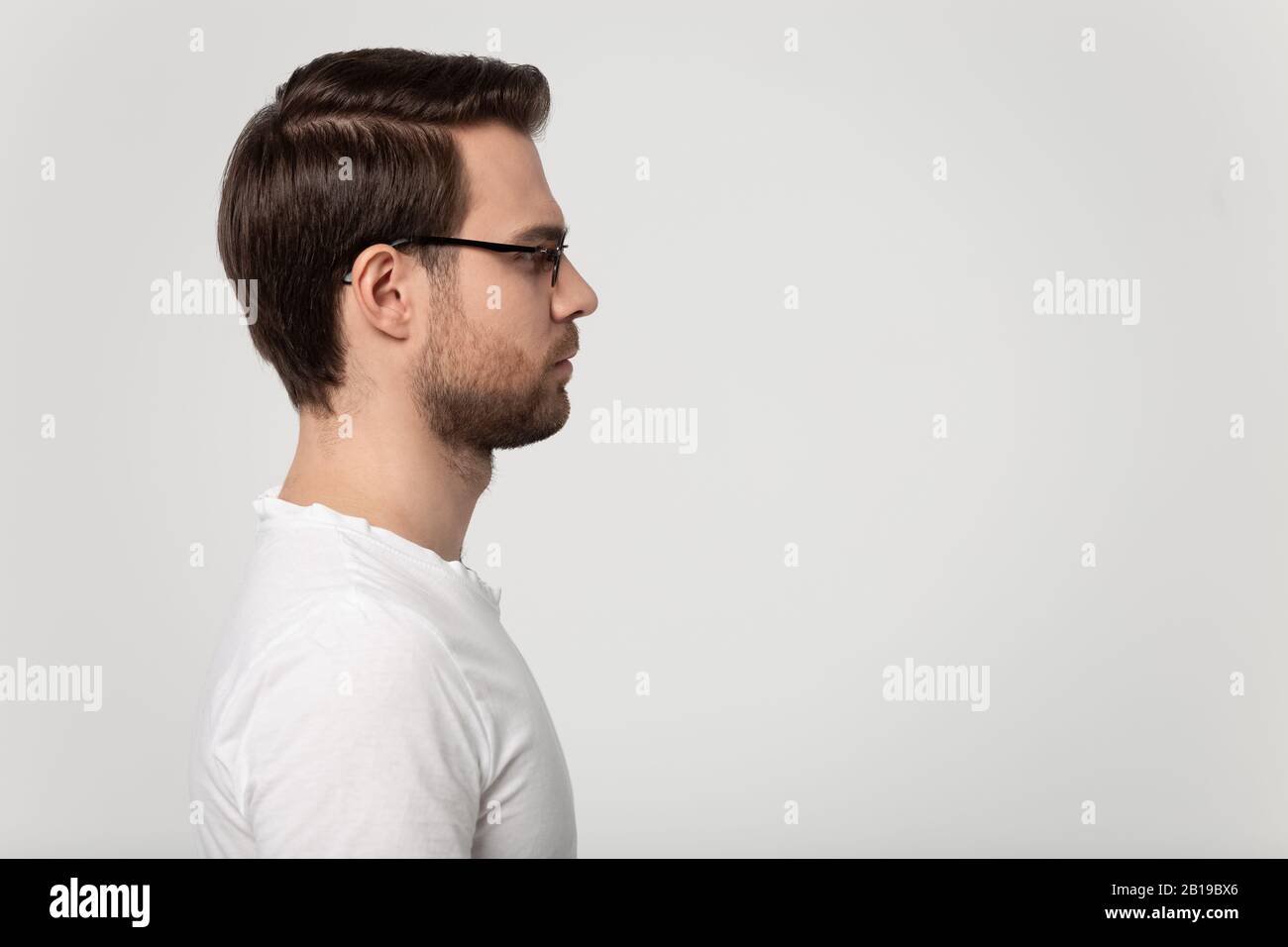 Side profile view hi-res stock photography and images - Alamy