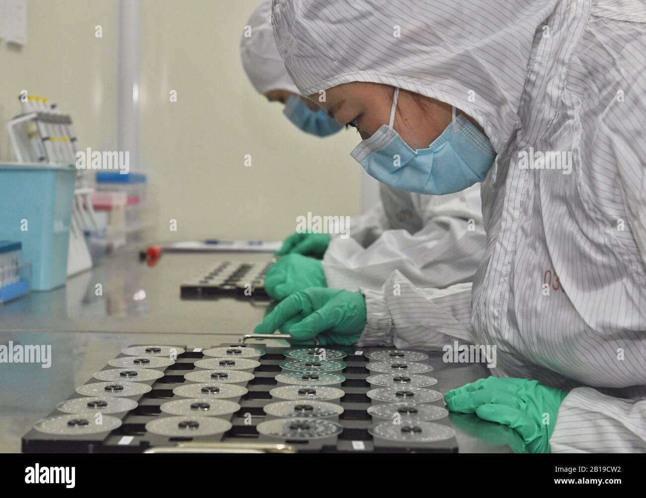 Virus de chip hi-res stock photography and images - Alamy