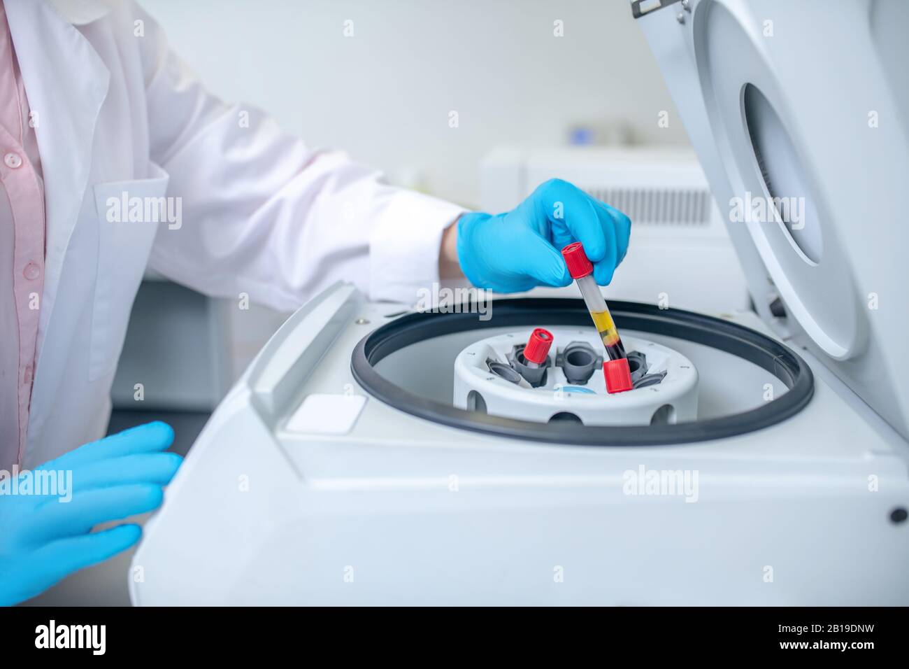 Human centrifuge hi-res stock photography and images - Alamy