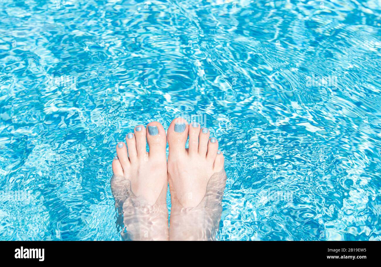 Beautiful feet toes swimming pool hi-res stock photography and images ...