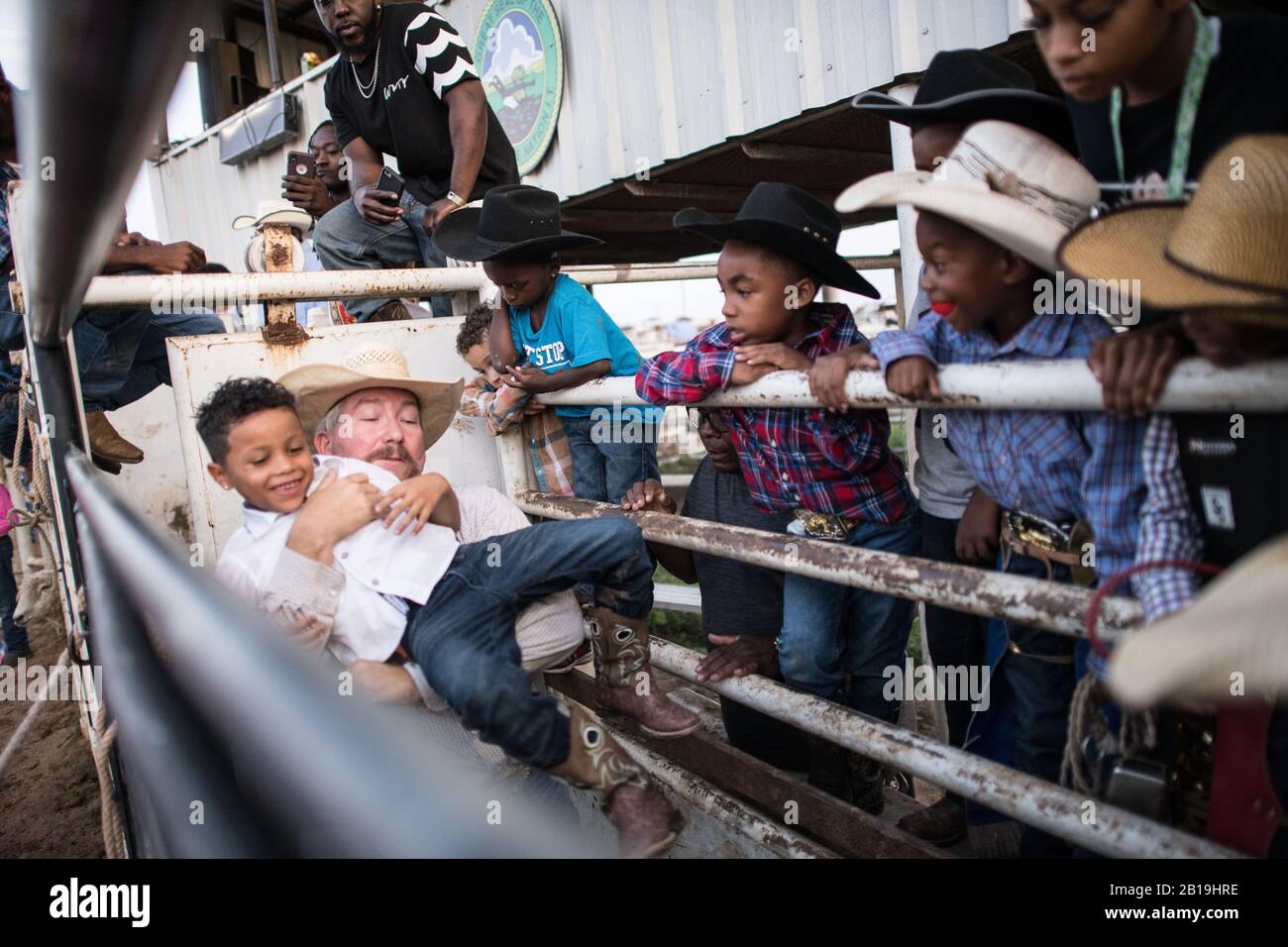 Kids riding sheep hi-res stock photography and images - Alamy