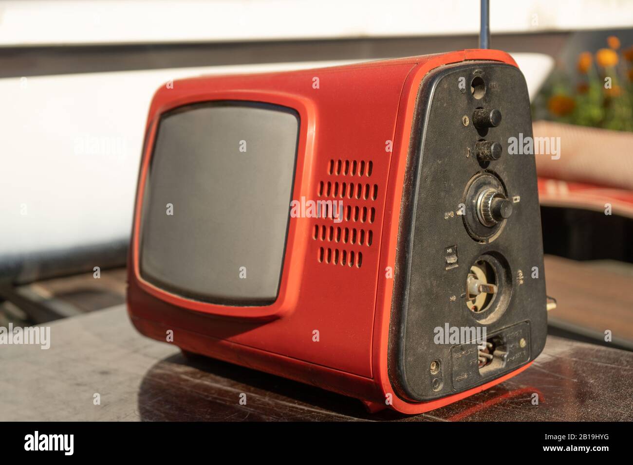 Old tv set black and white hi-res stock photography and images - Alamy