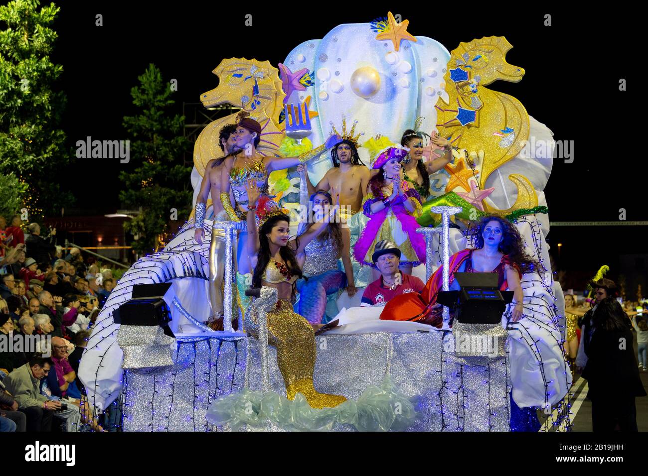 FUNCHAL, PORTUGAL - FEBRUARY 2020: Participants of Madeira island ...