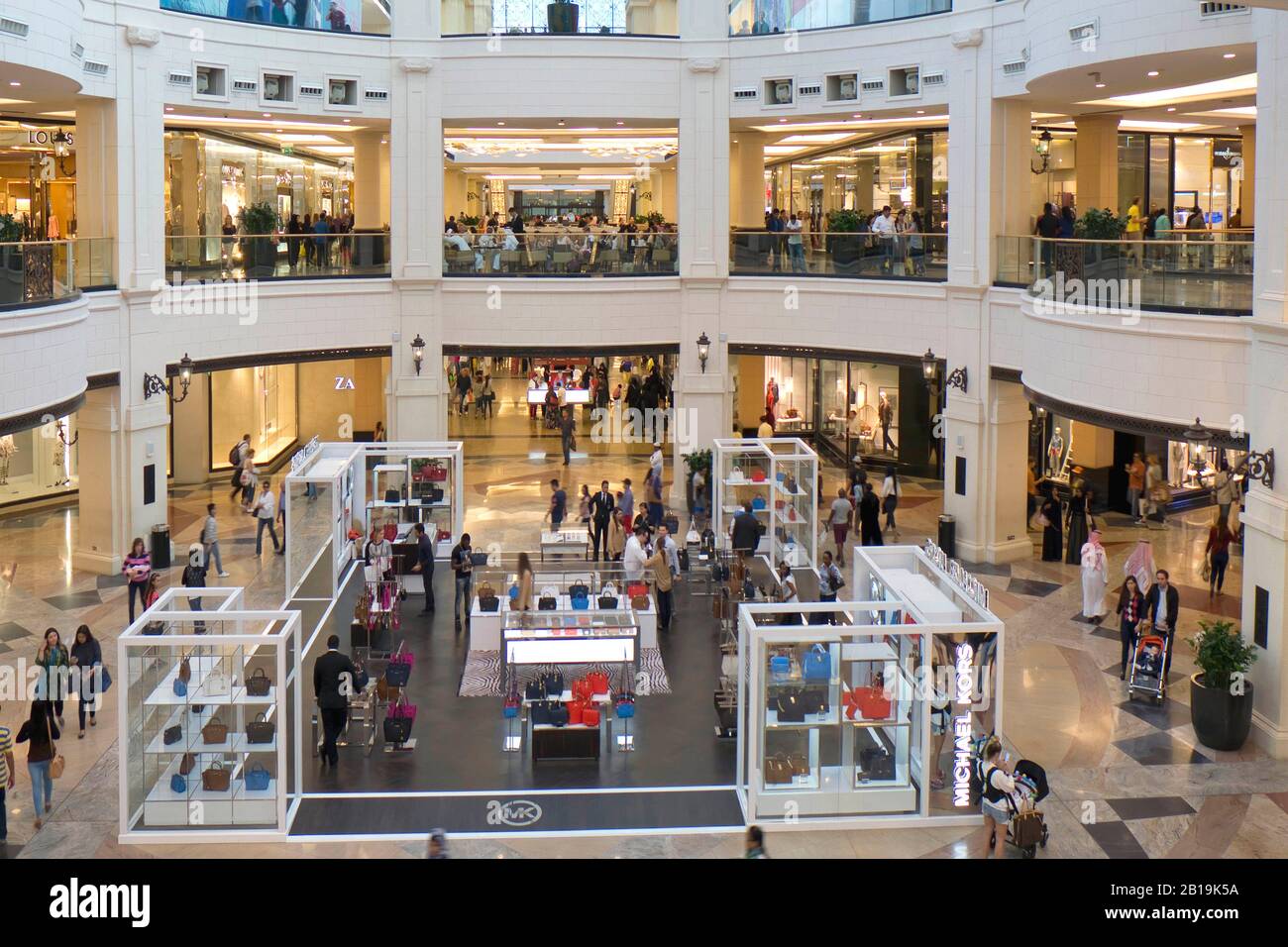 Mall of the Emirates in Dubai, Dubai, United Arab Emirates, Middle East ...