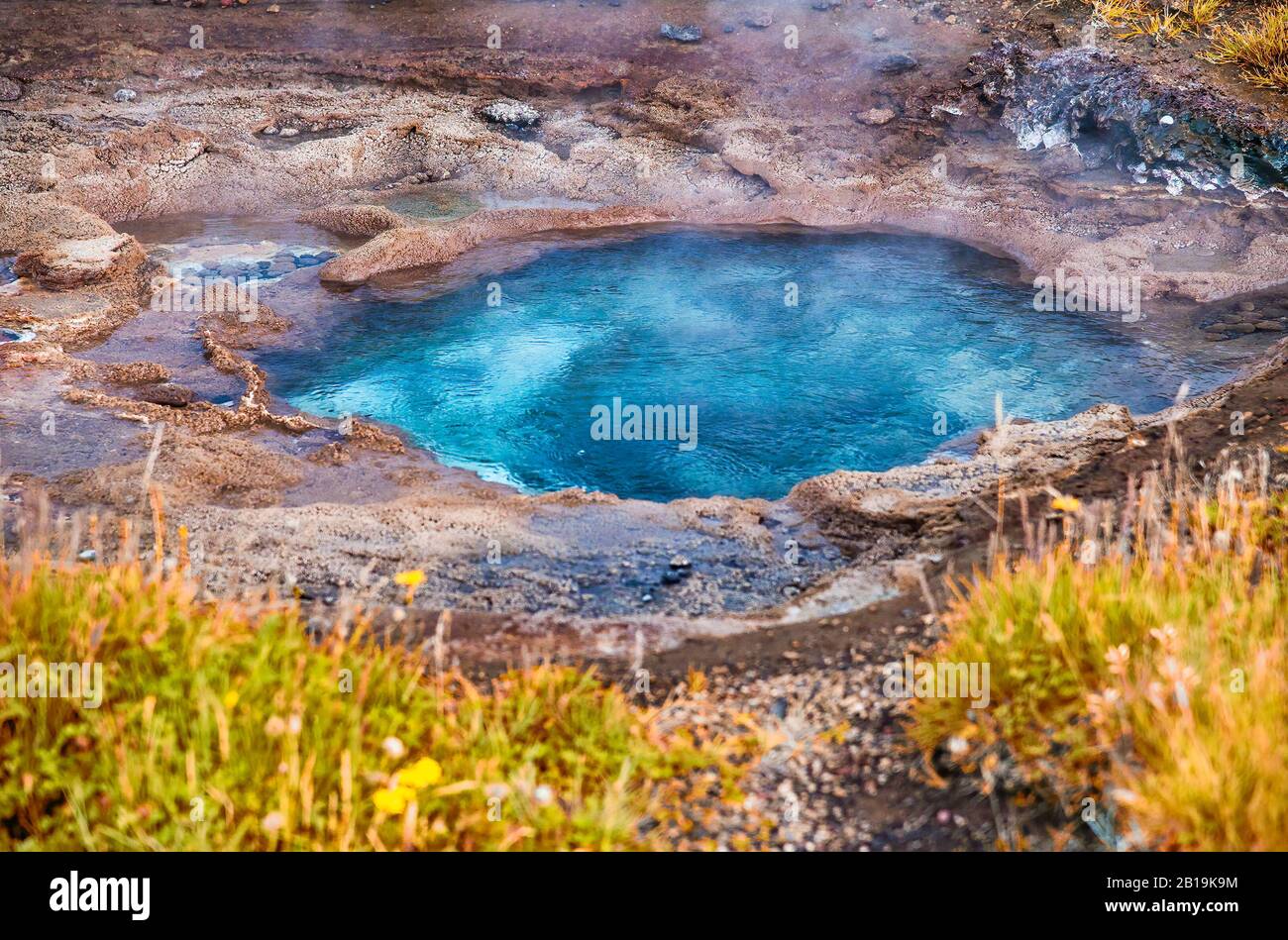 Sulfur pool hi-res stock photography and images - Alamy