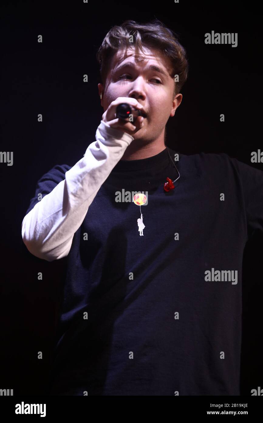 Alfa singer hi-res stock photography and images - Alamy