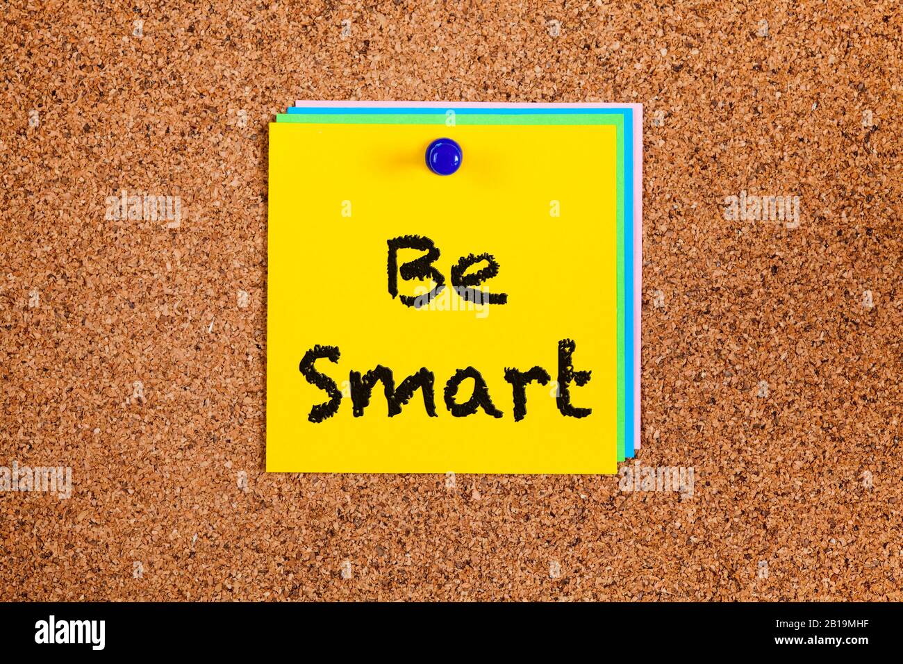 Notes with words Be Smart on corkboard Stock Photo - Alamy