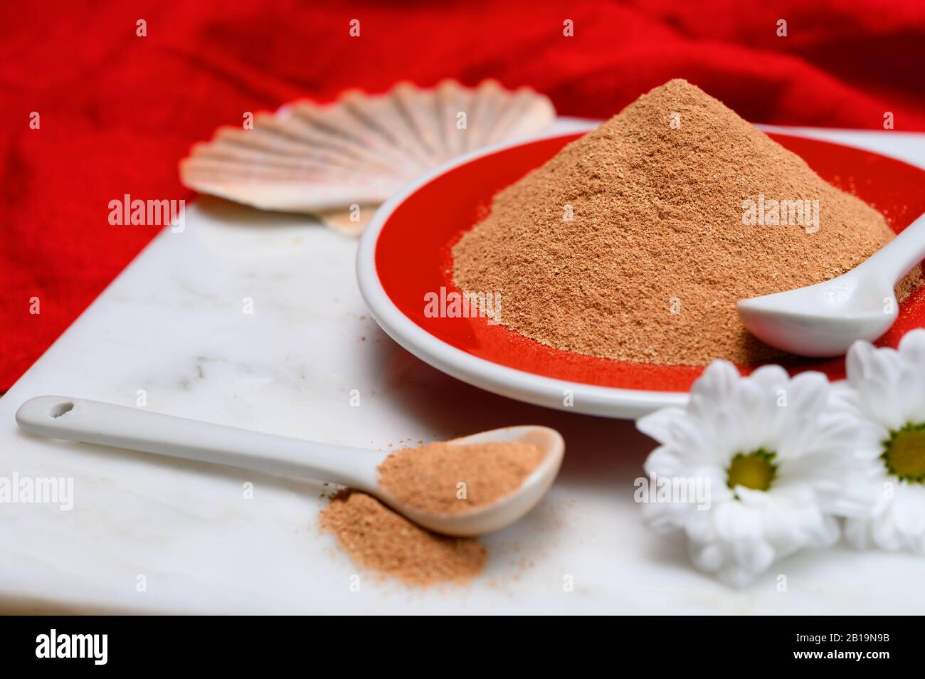 Healthy mud for body and hair treatment ingredient, natural organic red ...