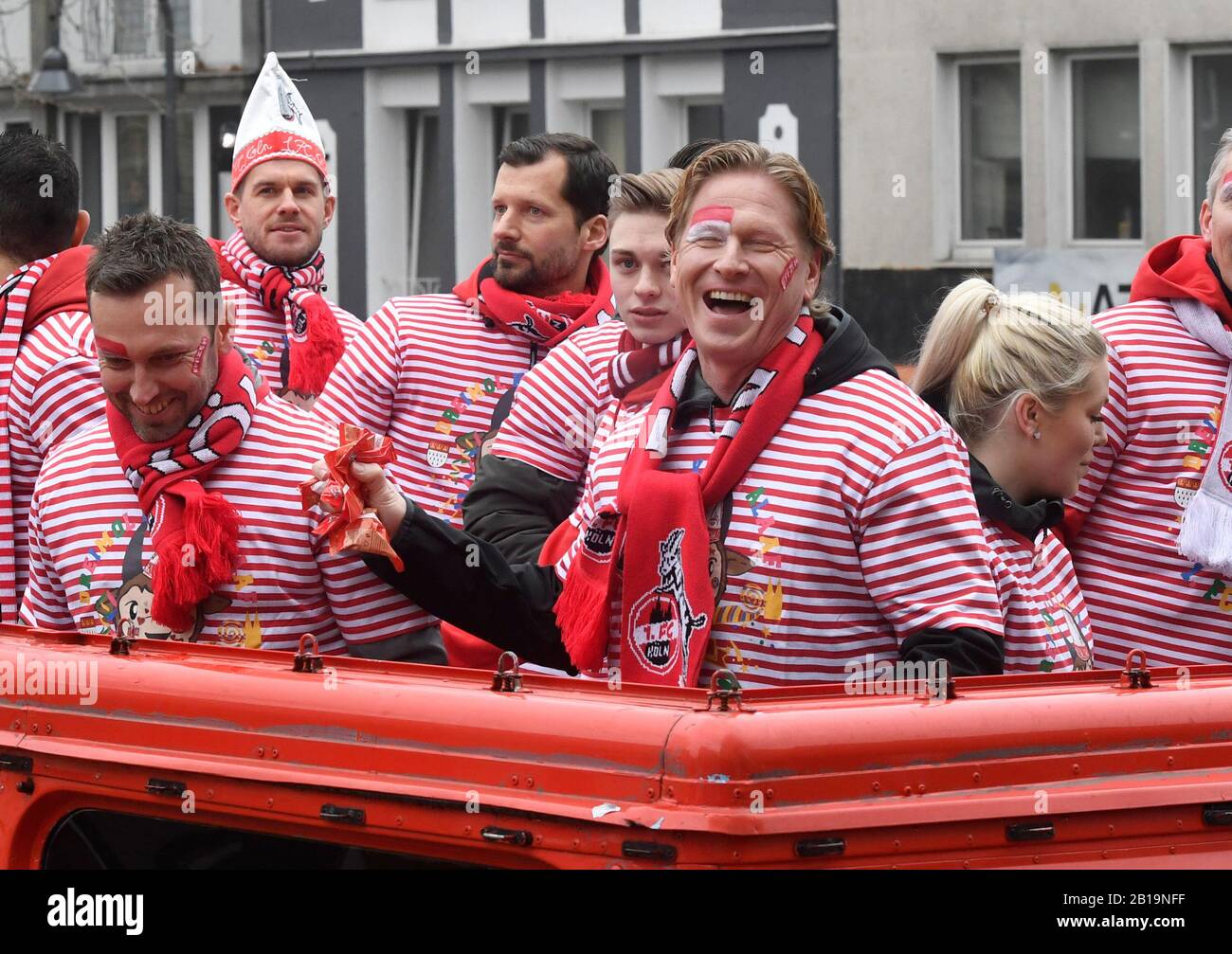 Cologne, Germany. 24th Feb, 2020. Markus Gisdol (r), coach of the ...