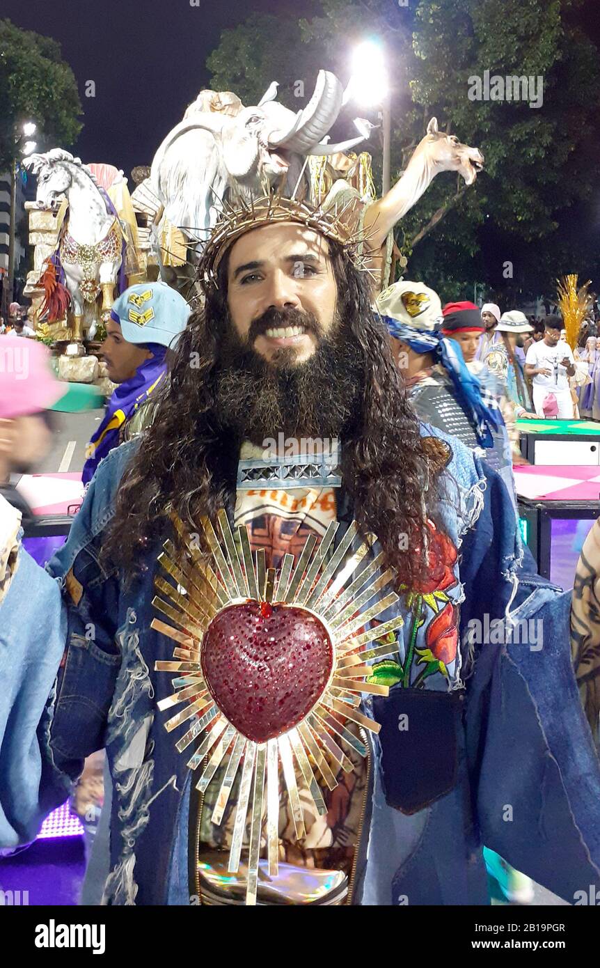 Rio De Janeiro, Brazil. 24th Feb, 2020. A young man dressed as Jesus ...