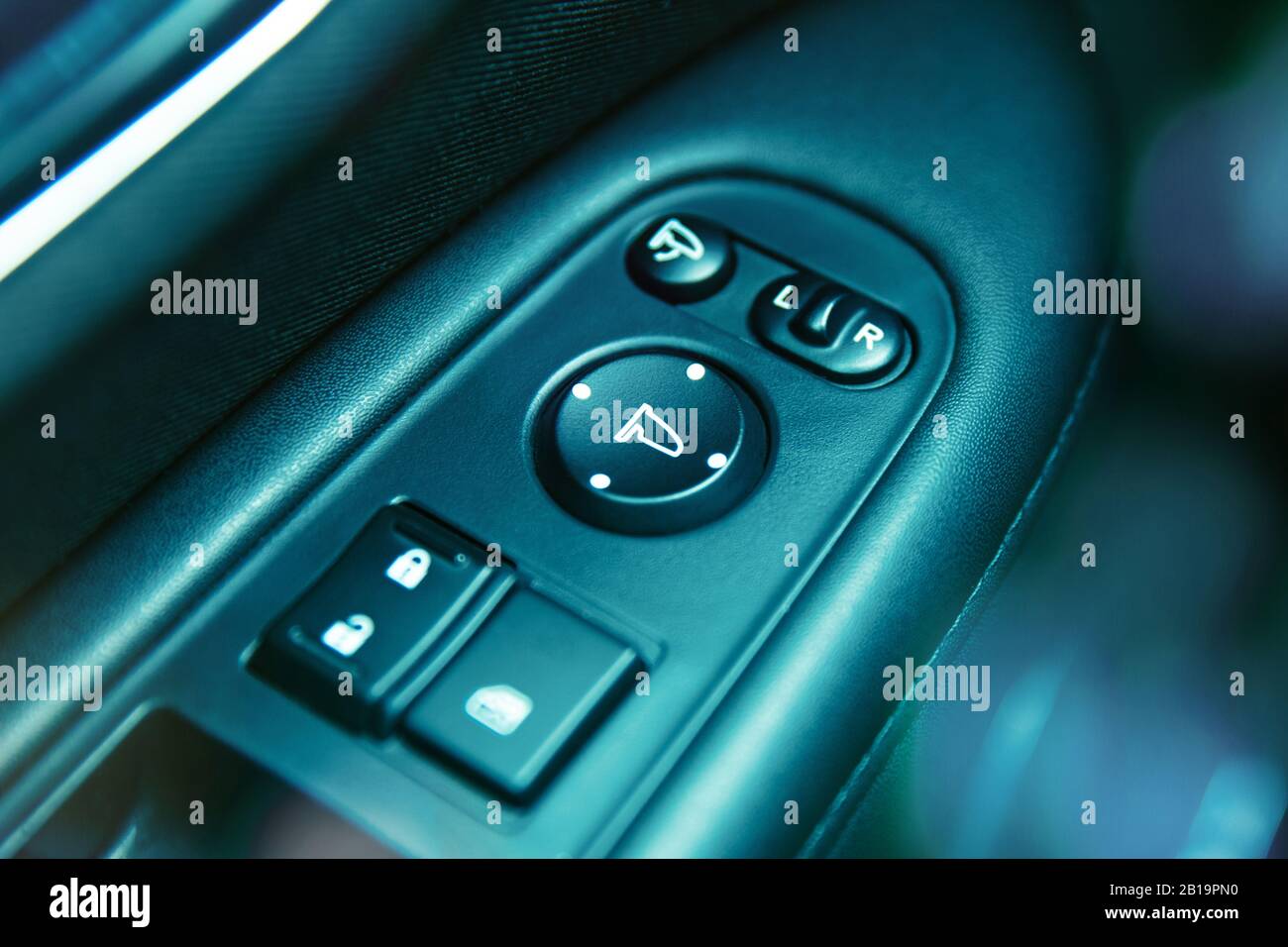 Side panel of car hi-res stock photography and images - Alamy