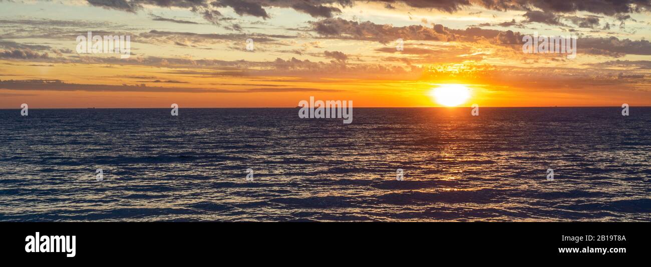 Australian sun set hi-res stock photography and images - Alamy