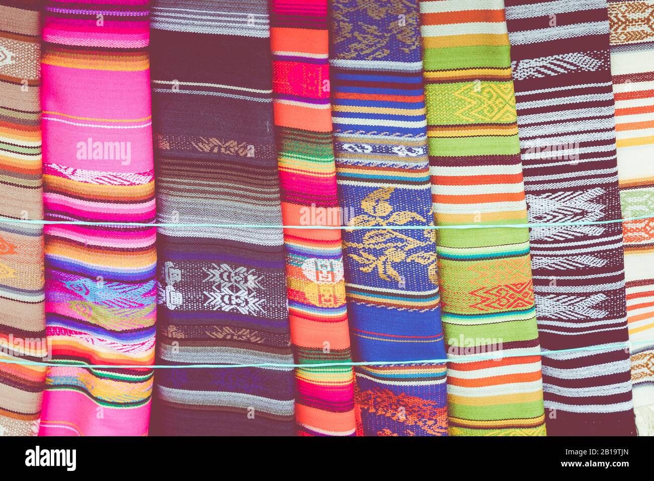 Ecuador weaving straw market hi-res stock photography and images - Alamy