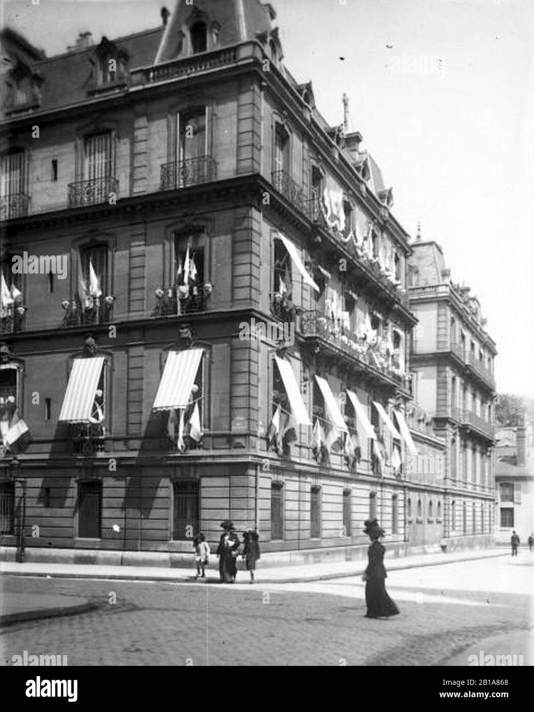 1912 paris hi-res stock photography and images - Alamy