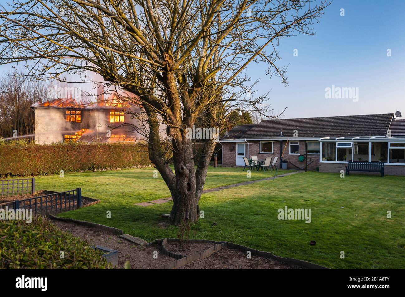 House fire scene hi-res stock photography and images - Alamy