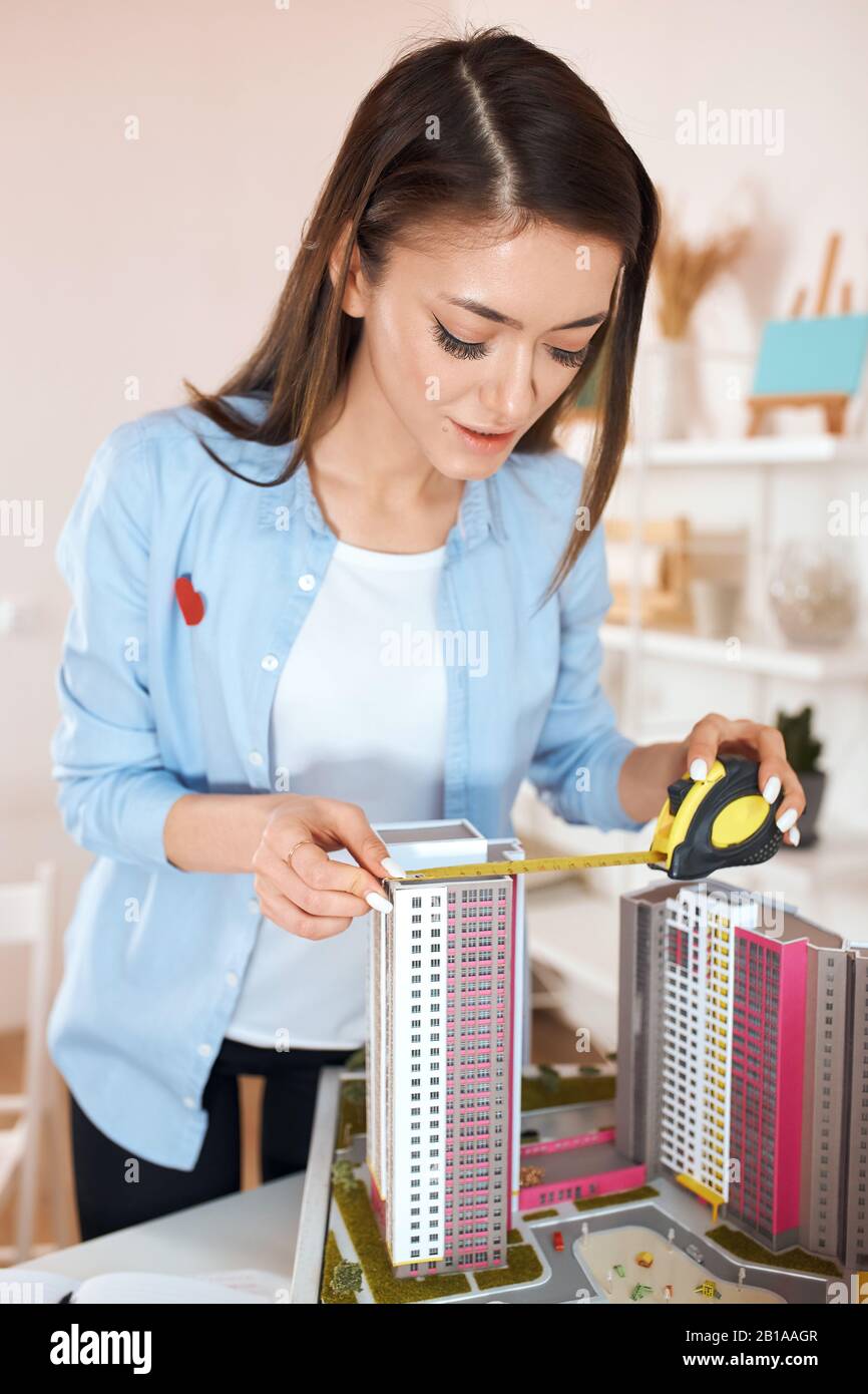 How to build a skyscraper hi-res stock photography and images - Alamy