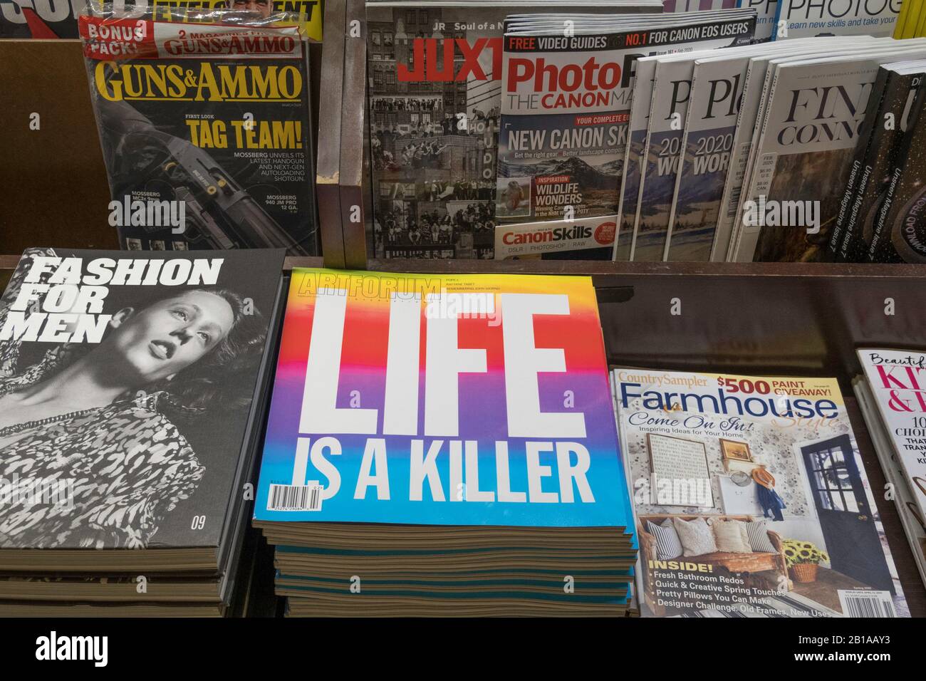 Magazine Stand Featuring Magazine Covers, NYC, US Stock Photo - Alamy