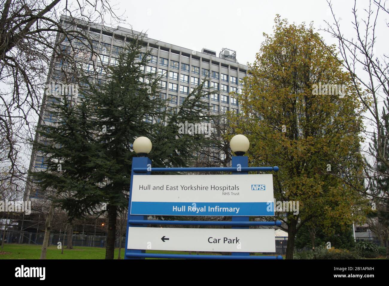 Emergency covid ward nhs hospital hi-res stock photography and images ...