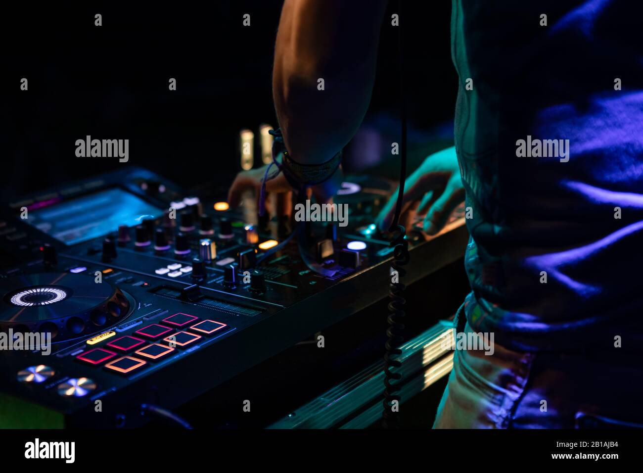Edm night hi-res stock photography and images - Alamy