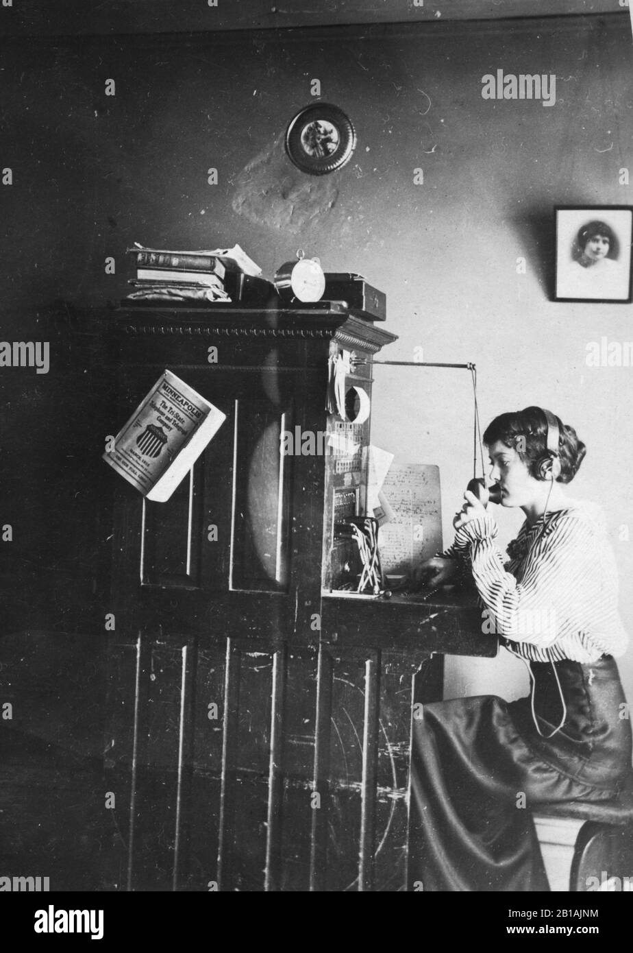 Telephone switchboard america vintage hi-res stock photography and ...