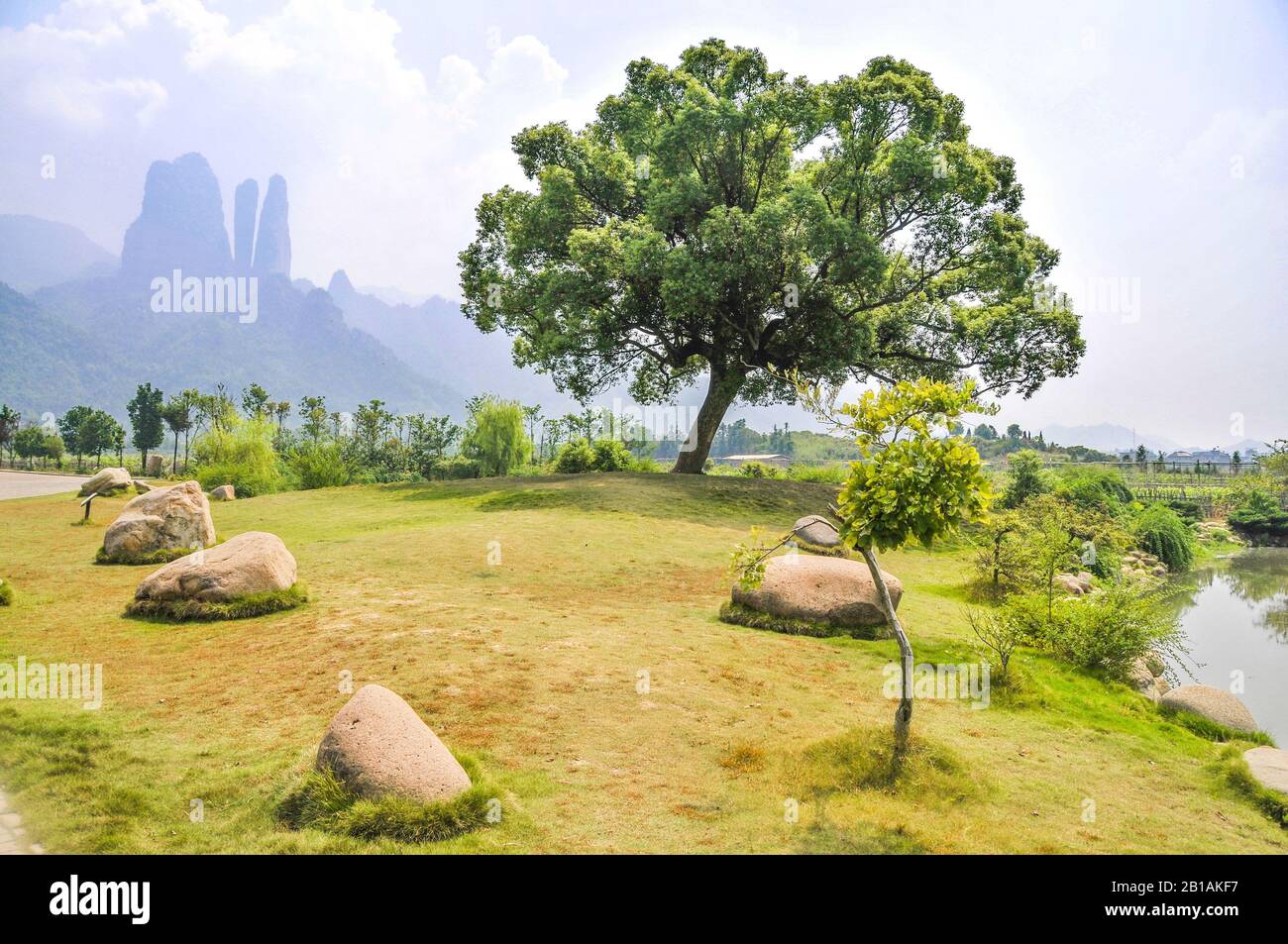 Mountaini hi-res stock photography and images - Alamy