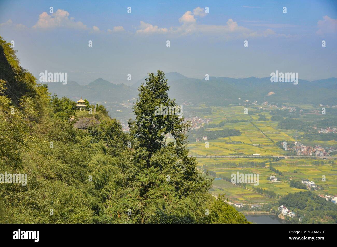 Mountaini hi-res stock photography and images - Alamy