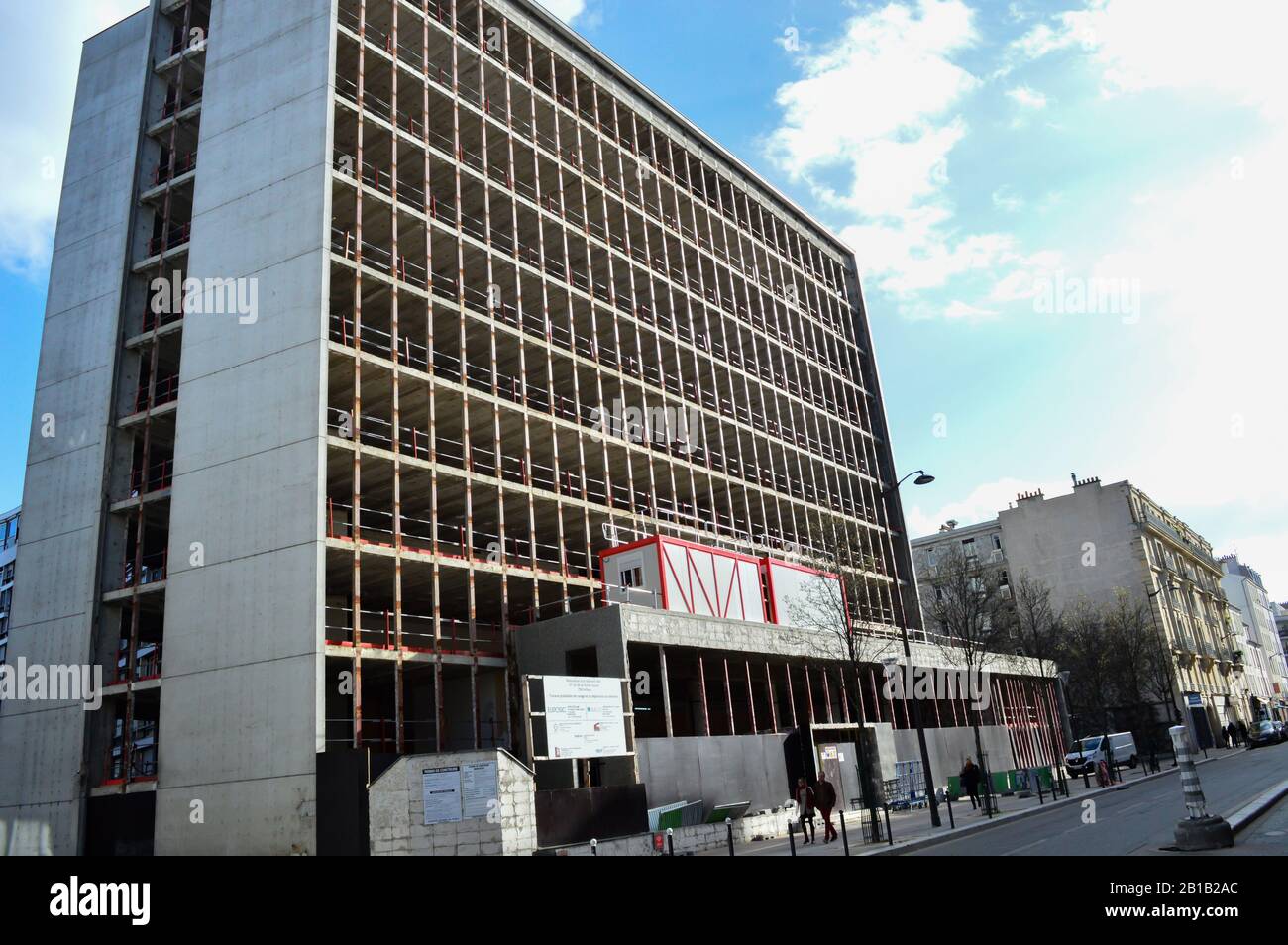 Building under construction in Paris, France Stock Photo - Alamy