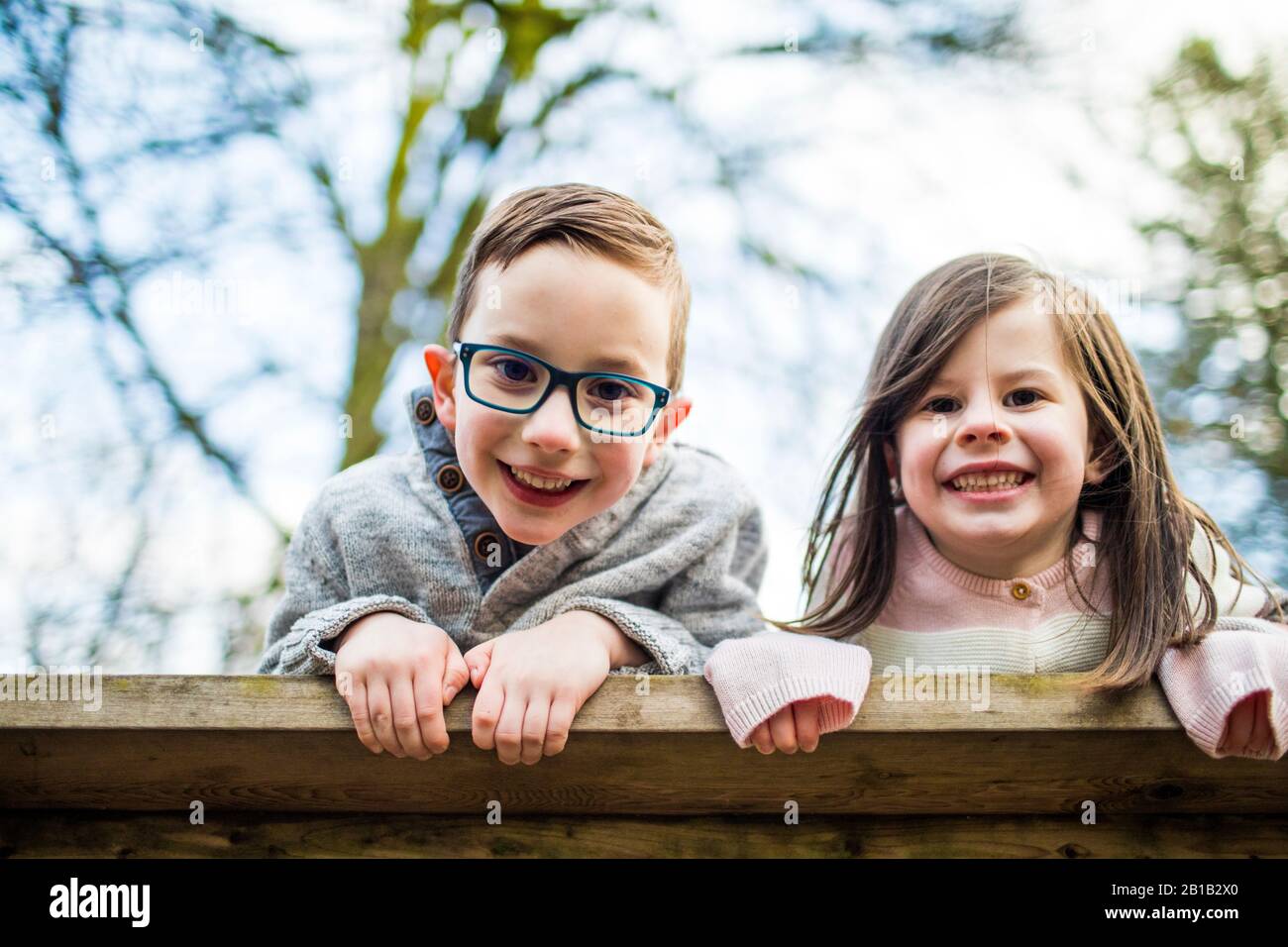 Adventure playground girl aged five hi-res stock photography and images ...