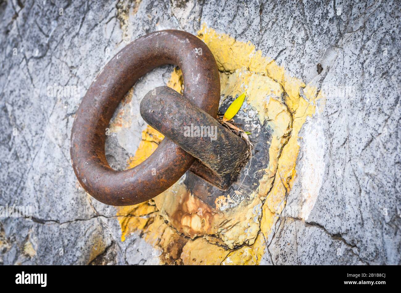 old chain close up view Stock Photo - Alamy