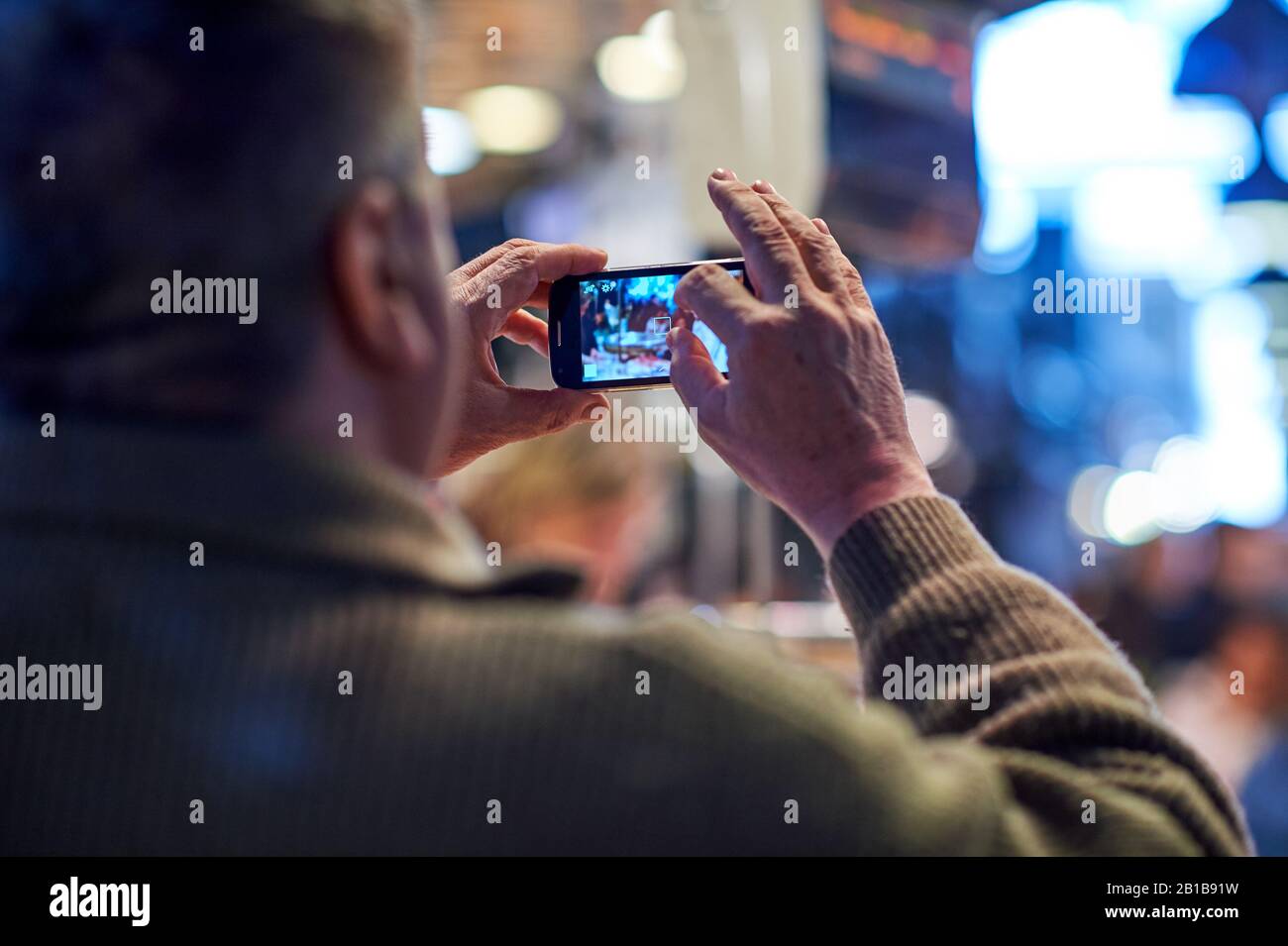 Zooming in hi-res stock photography and images - Alamy