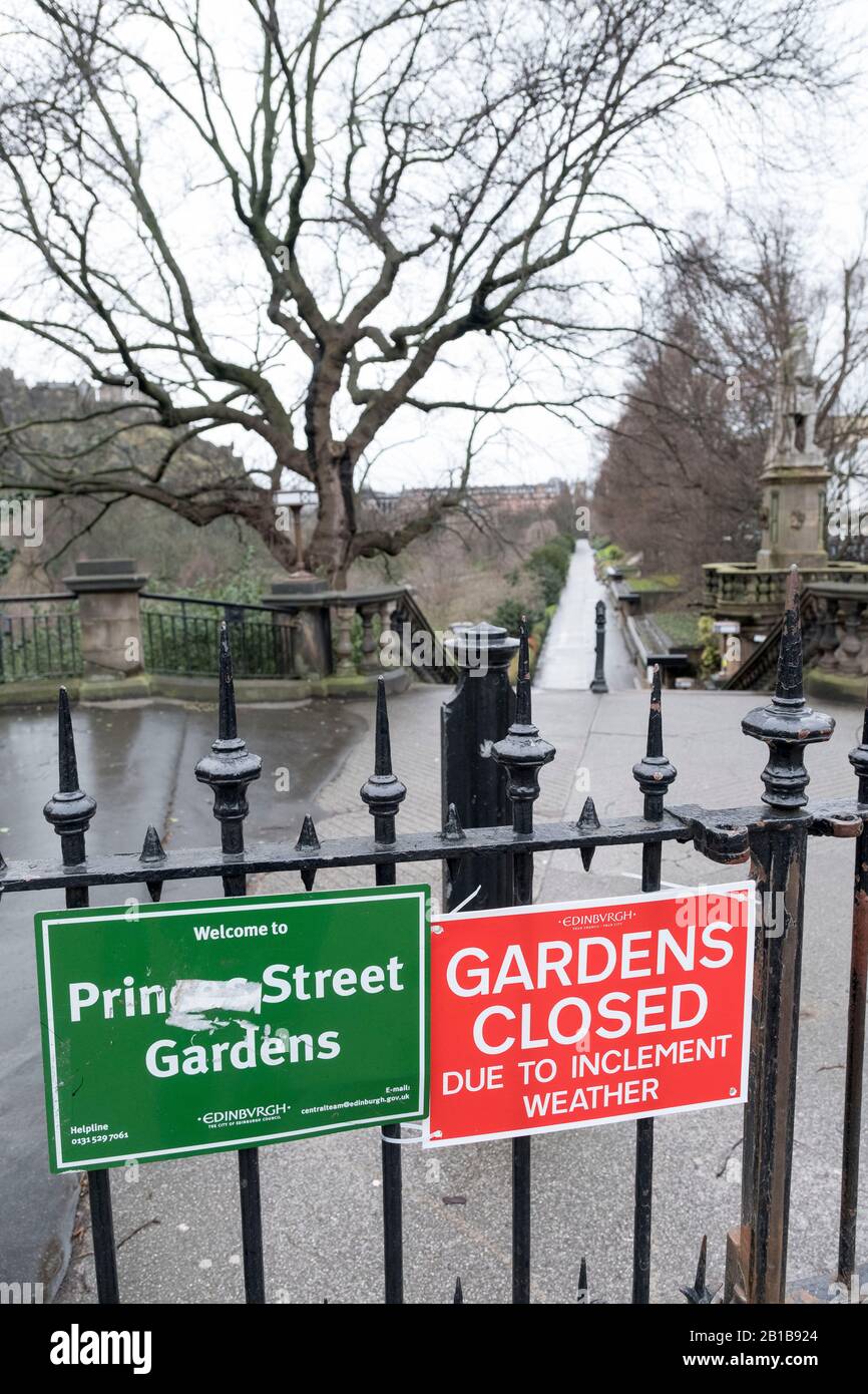 Princes street gardens closed sign hi-res stock photography and images ...
