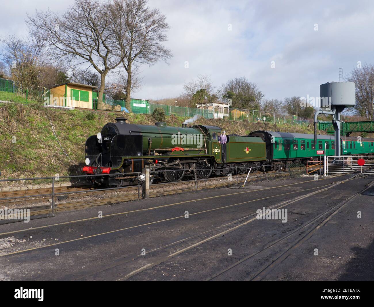 Schools class locomotive hi-res stock photography and images - Alamy