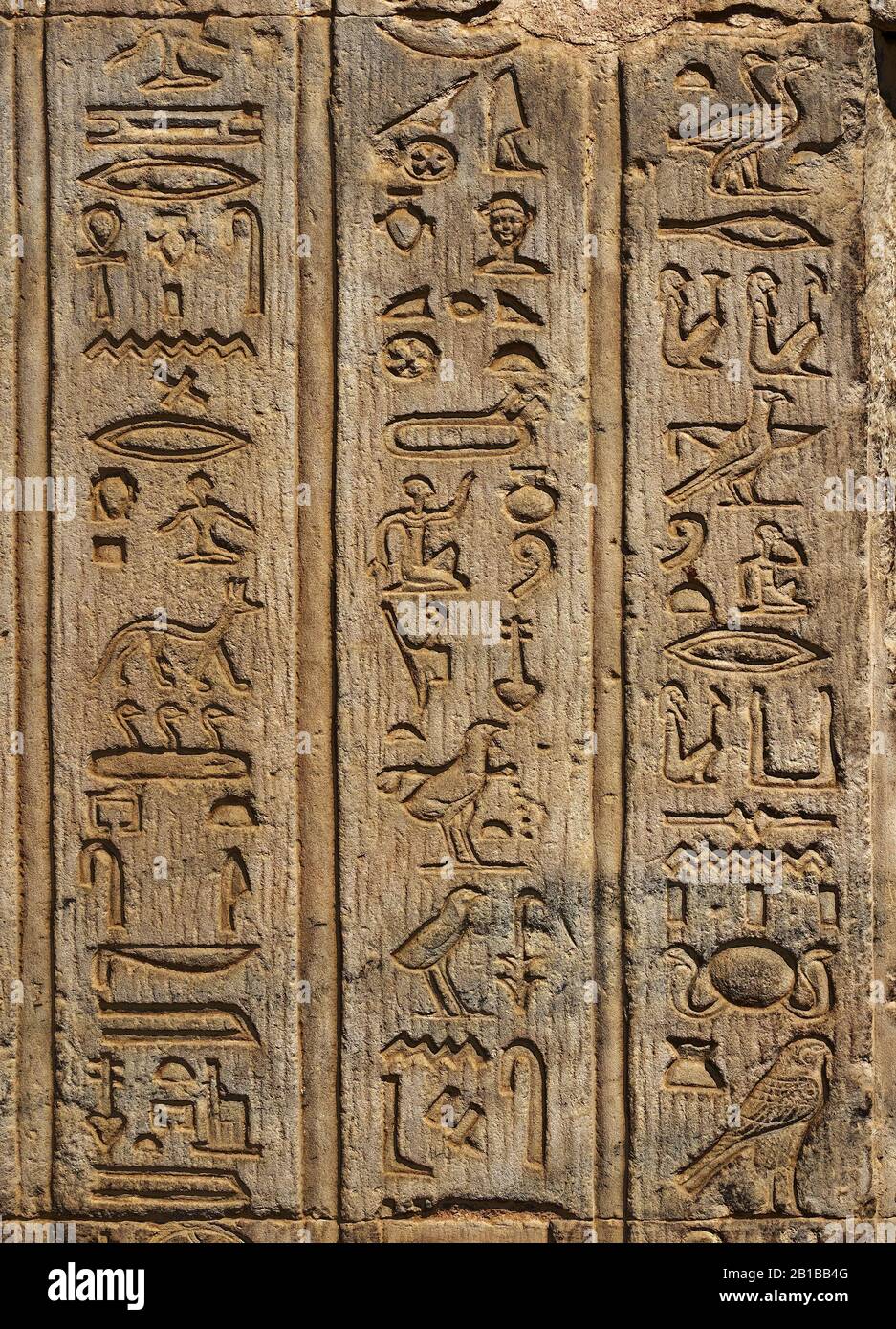 Egyptian hieroglyphics on pyramid hi-res stock photography and images ...