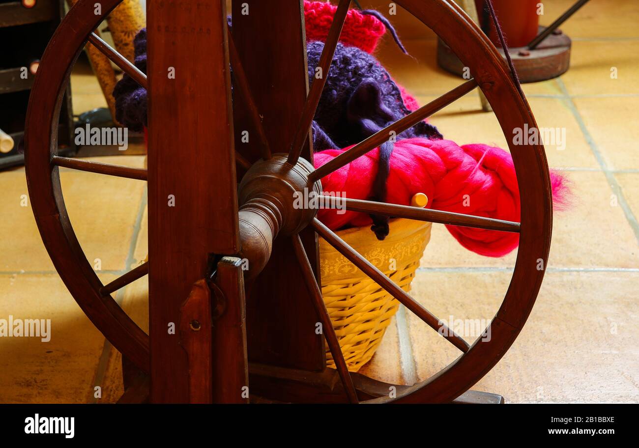 Spinning wheel hi-res stock photography and images - Alamy