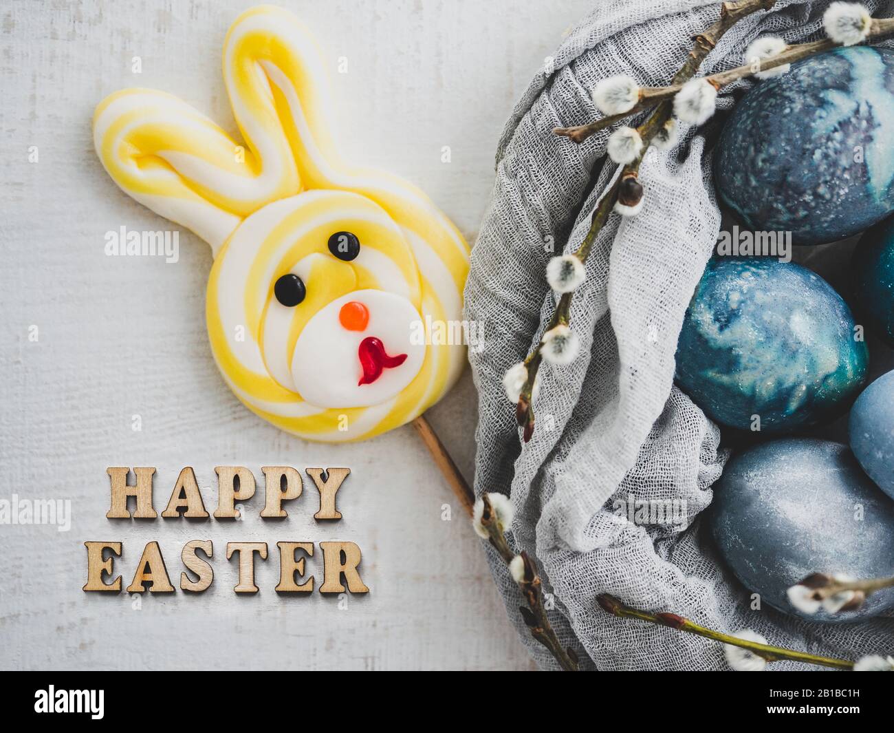 Words HAPPY EASTER on a white, isolated background Stock Photo - Alamy