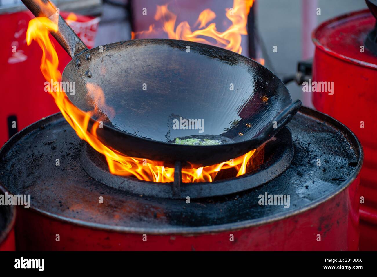 Hot frying pan hi-res stock photography and images - Alamy