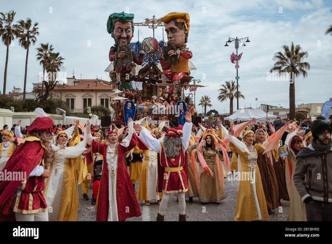 Parade of the Viareggio carnival on the waterfront of the city of ...