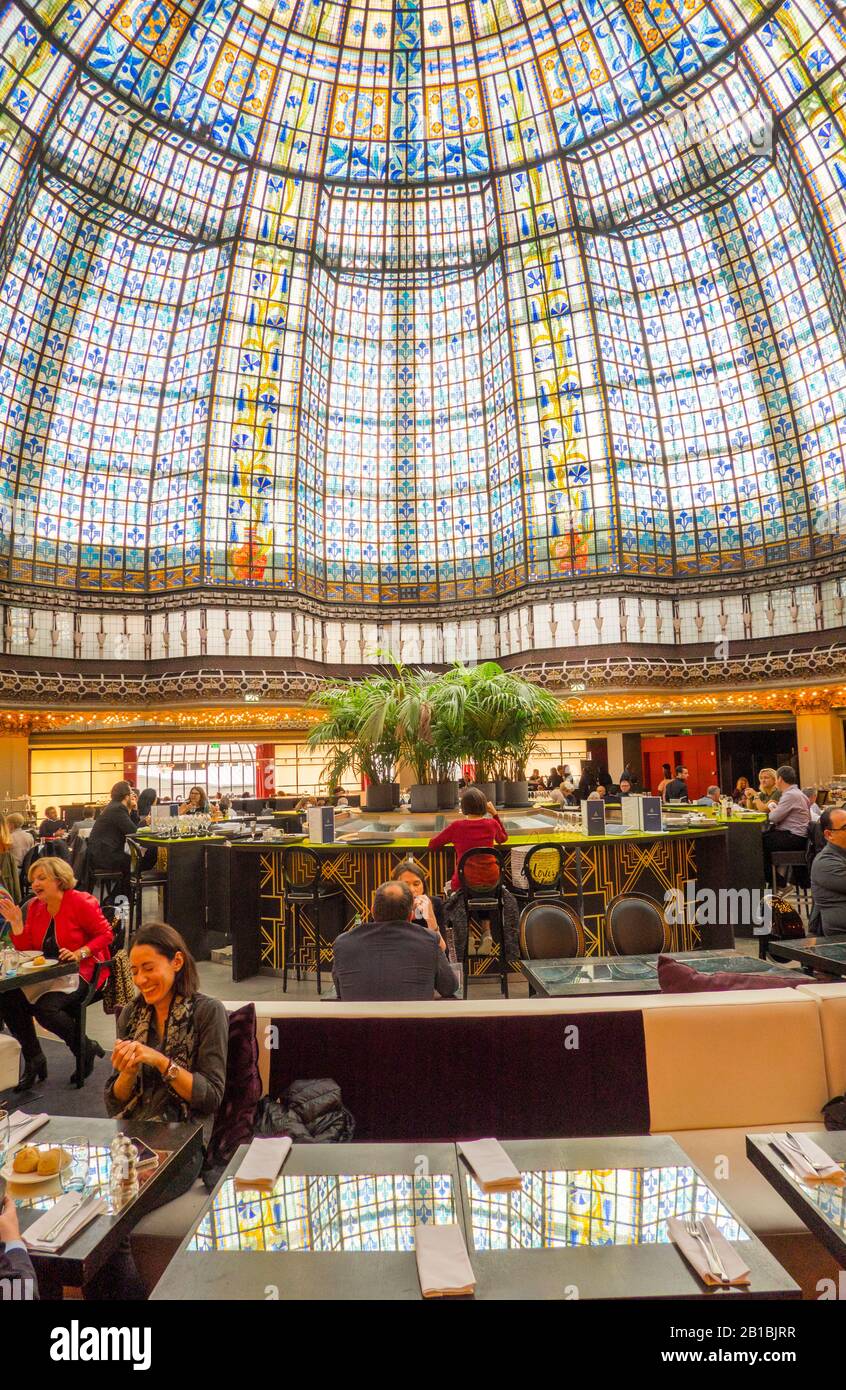 Printemps paris interior hi-res stock photography and images - Alamy