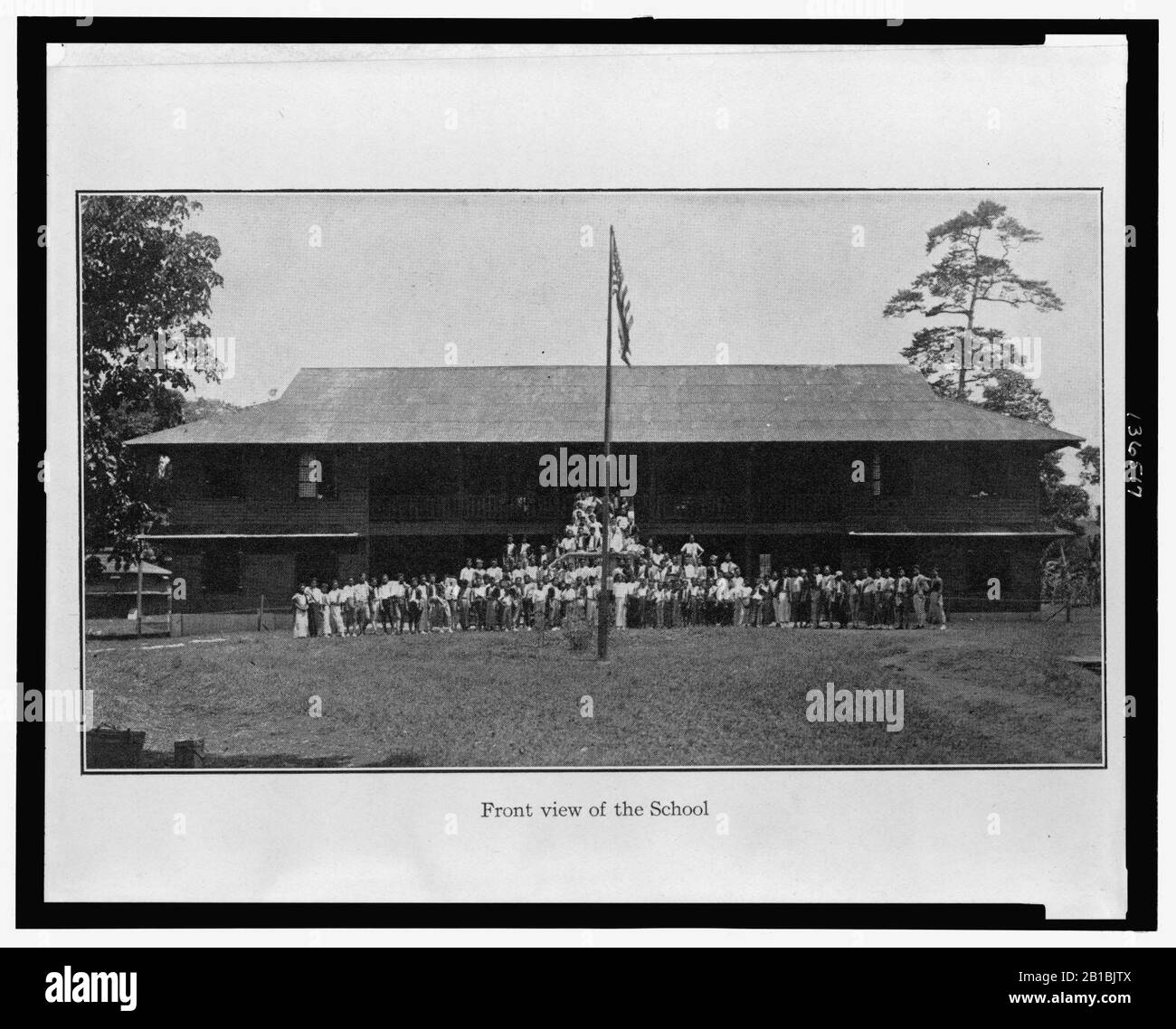 Front view of the school Stock Photo - Alamy