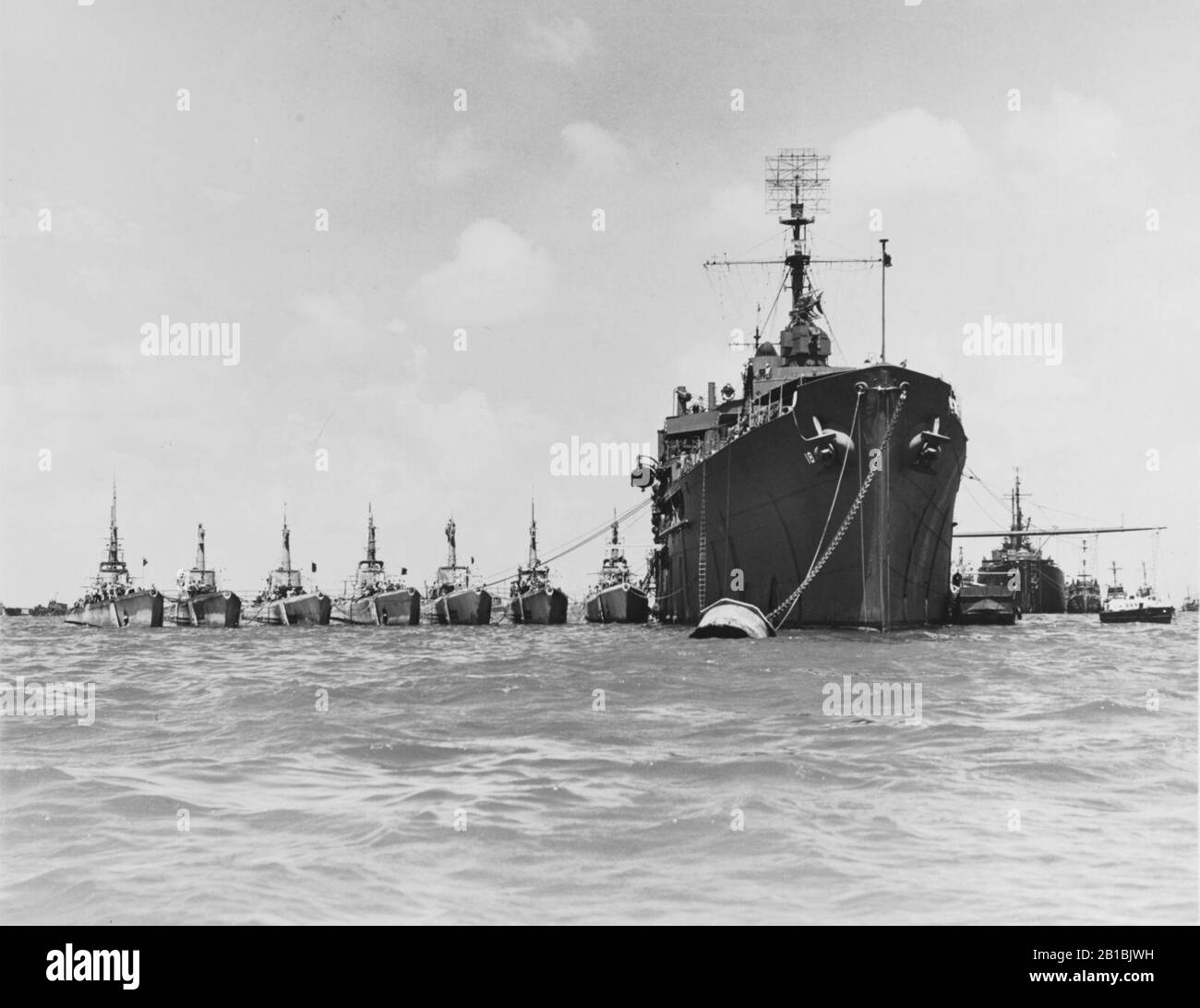 Front view of USS Orion (AS-18) with submarines c1945 Stock Photo - Alamy