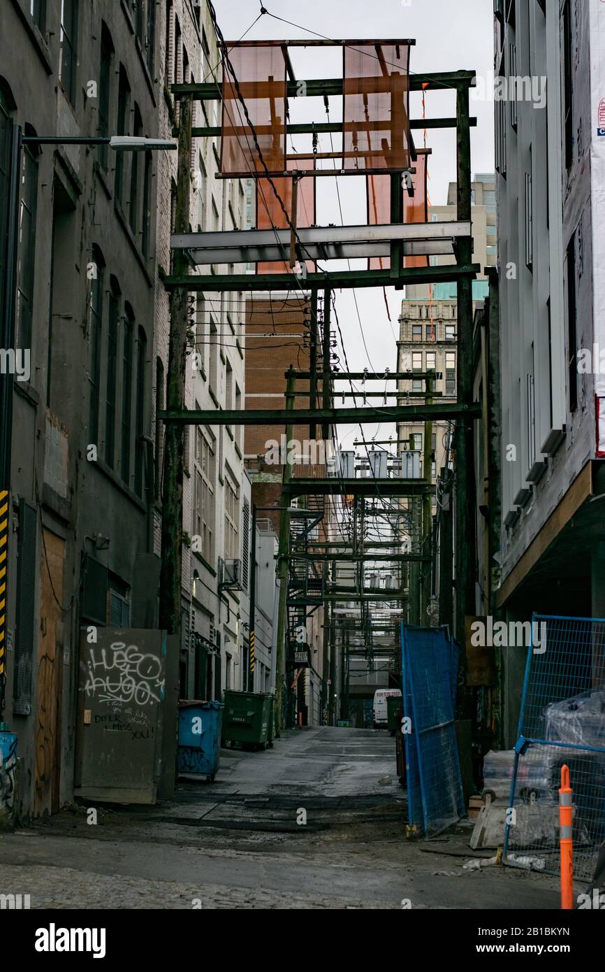Downtown alley hi-res stock photography and images - Alamy