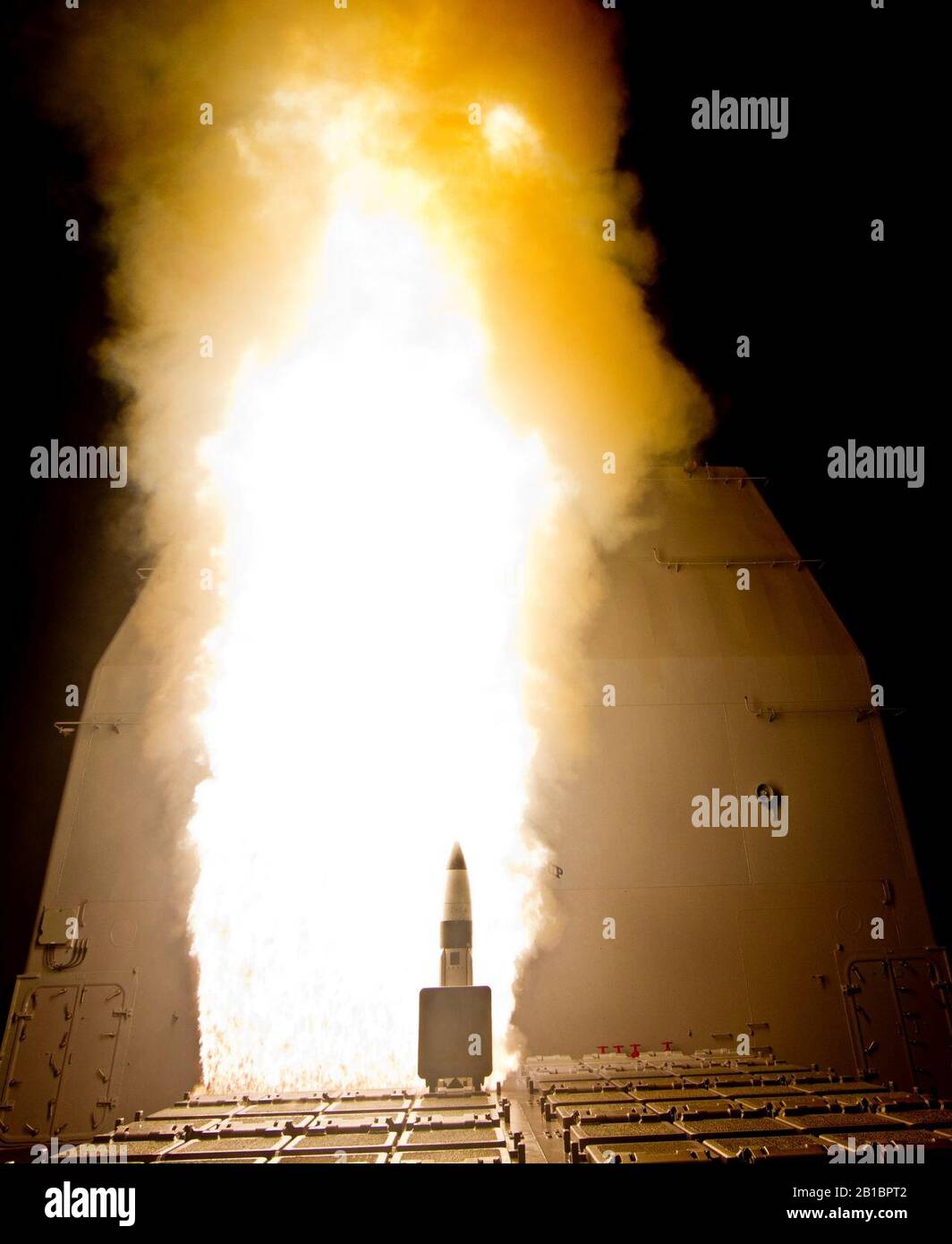FTM-18 SM-3 launch Stock Photo - Alamy
