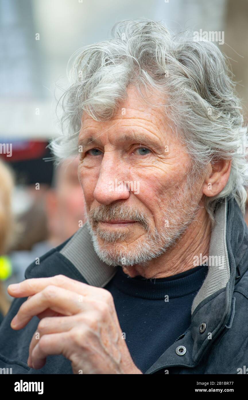 British musician roger waters hi-res stock photography and images - Alamy
