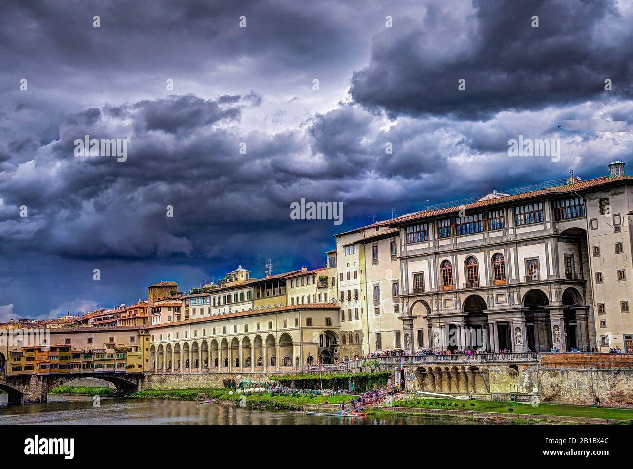 Florence ponte vecchio italy clouds storm Stock Photo - Alamy