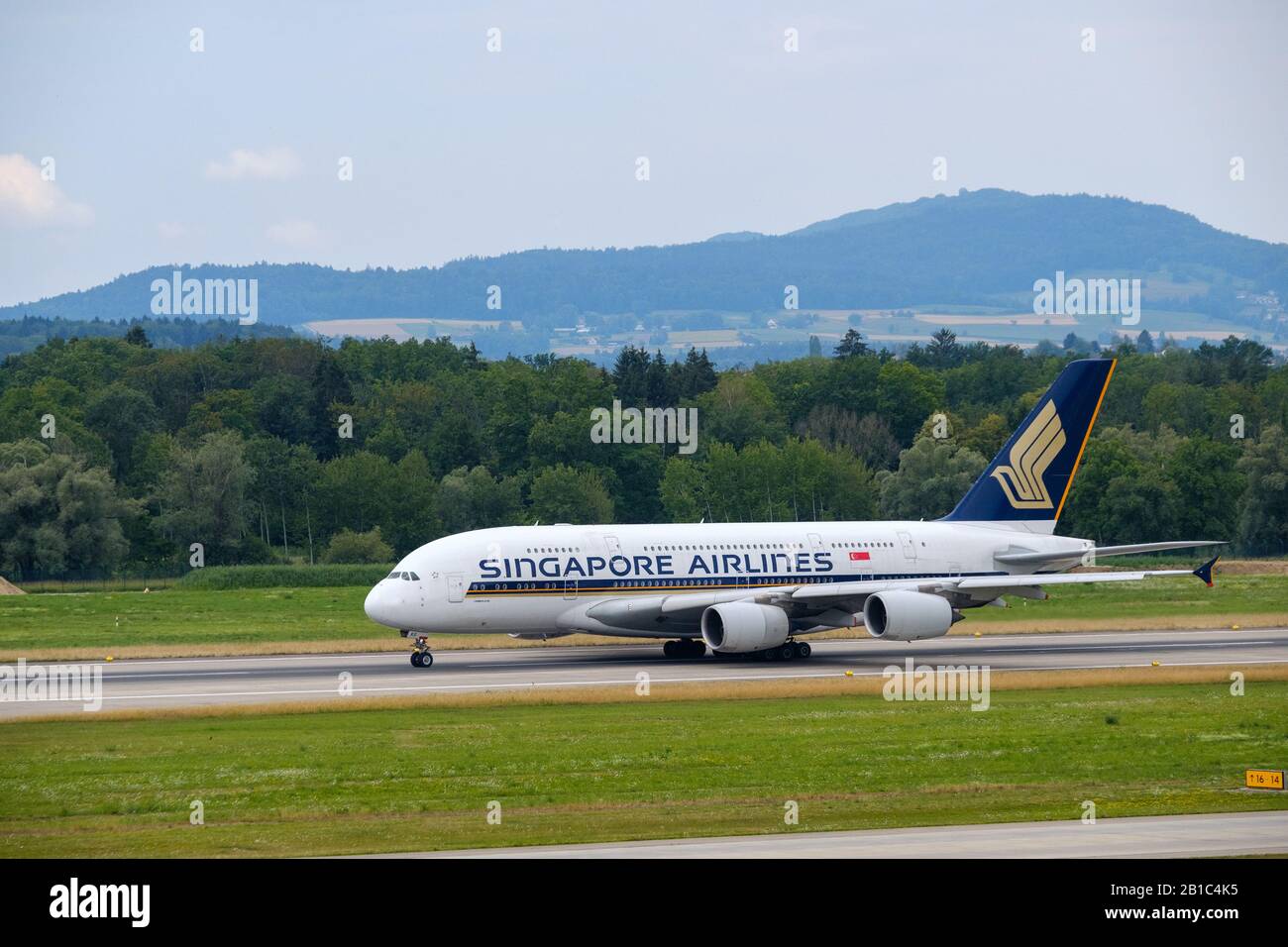 Etihad airlines airplane preparing for take-off at day time in ...