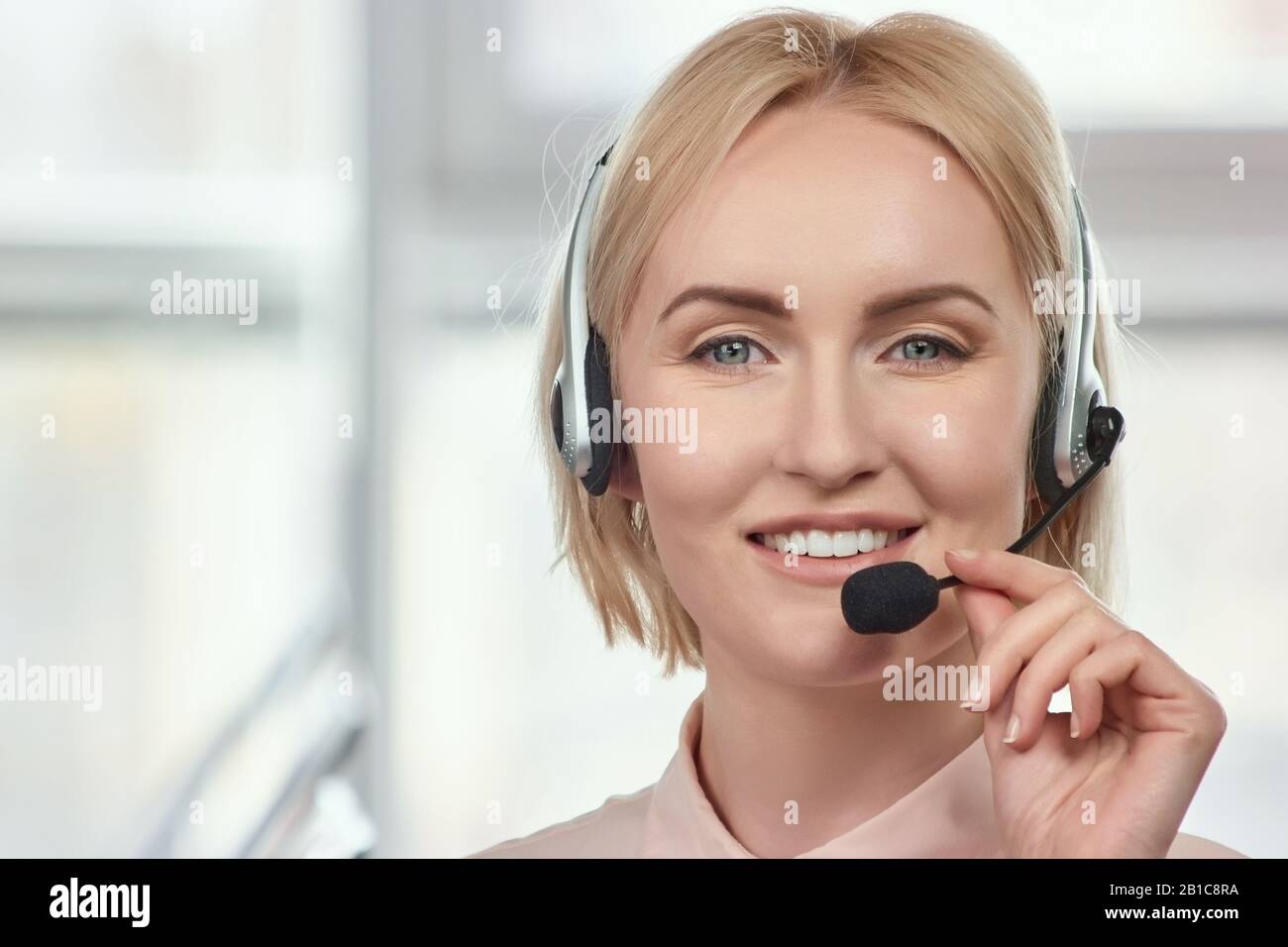 Customer service businesswoman working portrait Stock Photo - Alamy
