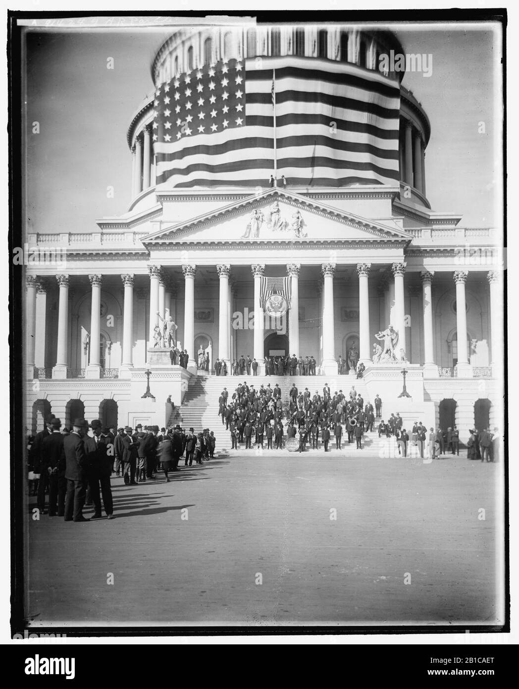 G.A.R. PARADE GREAT FLAG AT CAPITOL Stock Photo - Alamy