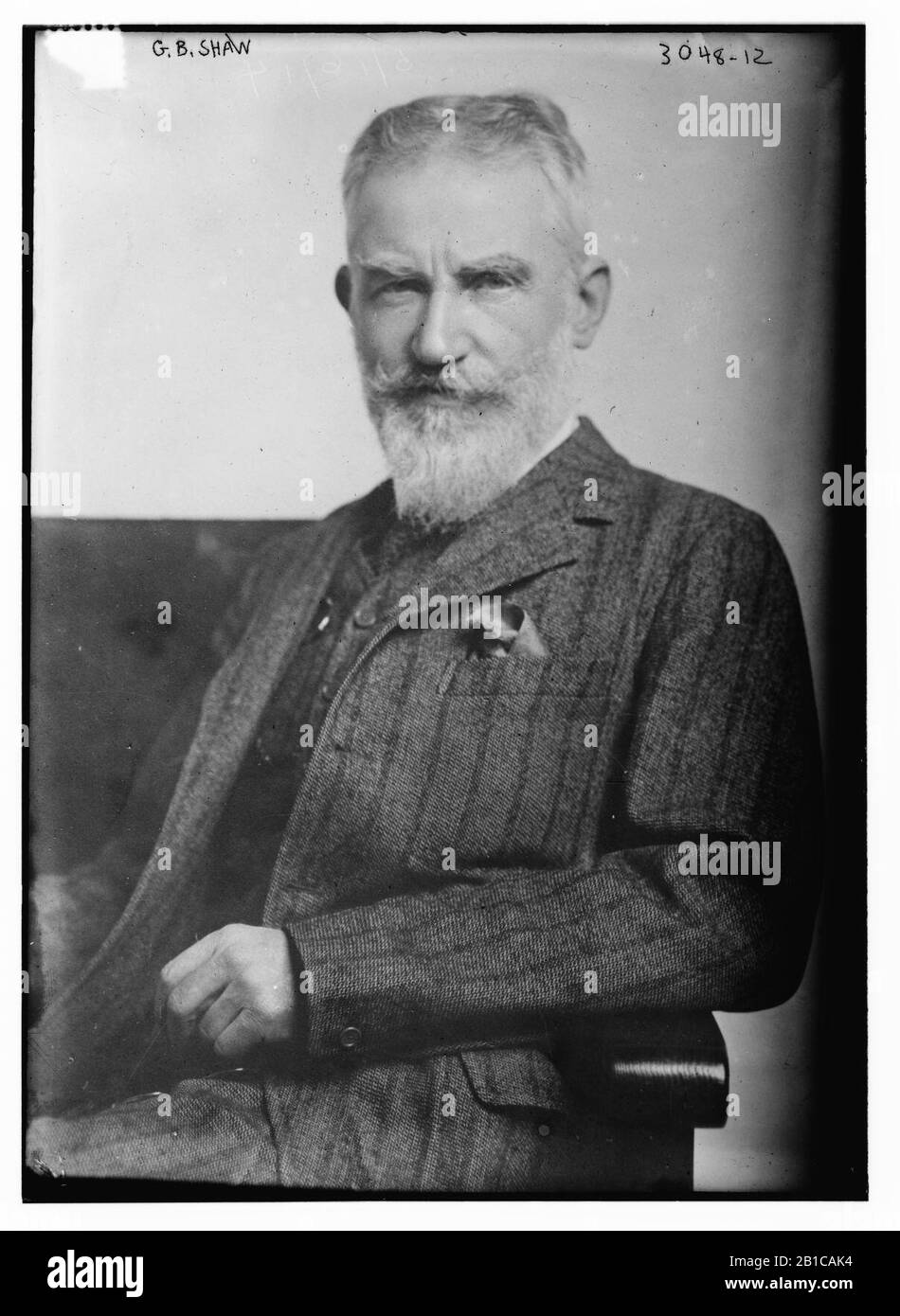 G b shaw hi-res stock photography and images - Alamy