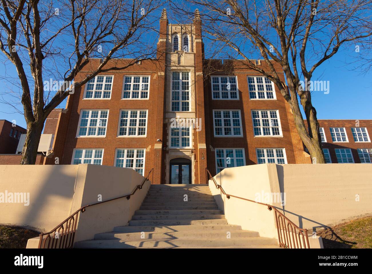 High school entrance hi-res stock photography and images - Alamy