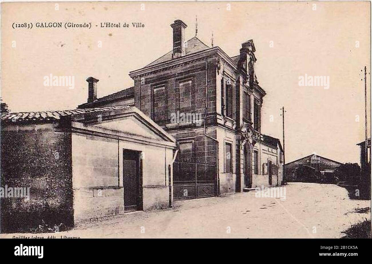 Galgon - Mairie 2 Stock Photo - Alamy